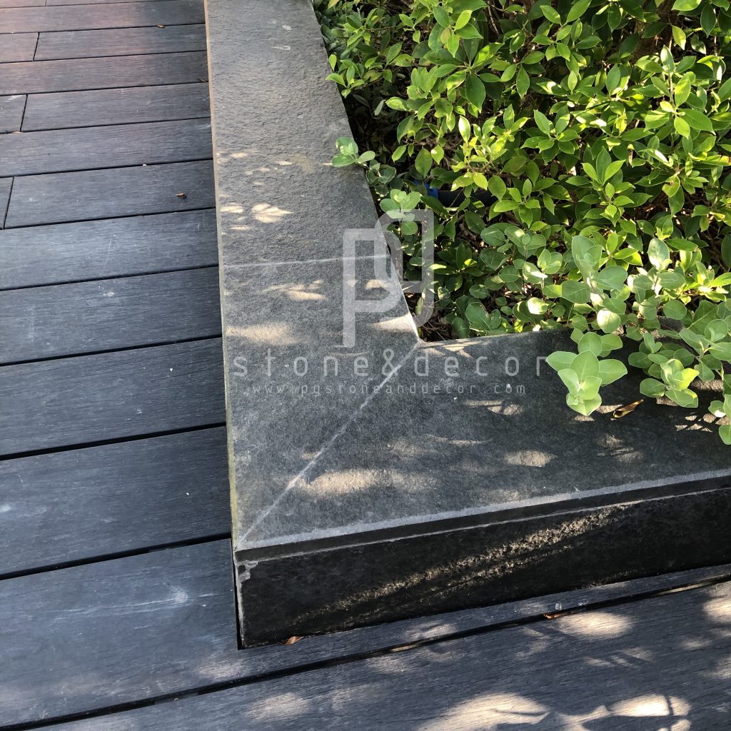 Black Basalt Waterbrushed | PG Stone & Decor