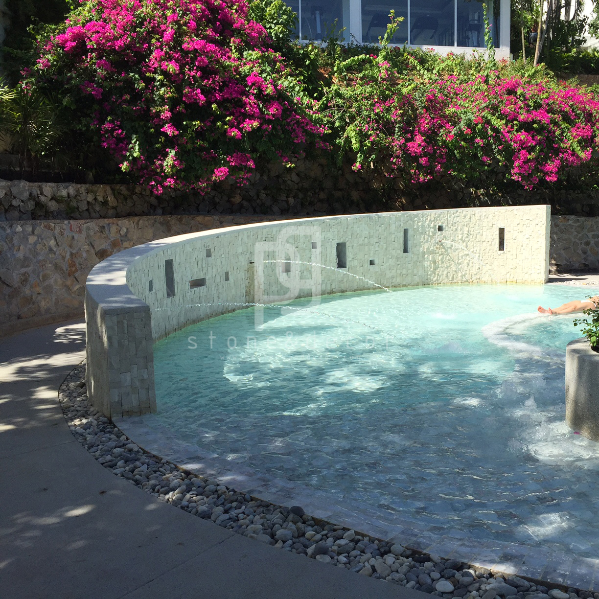 White Classic Interlock | PG Stone & Decor